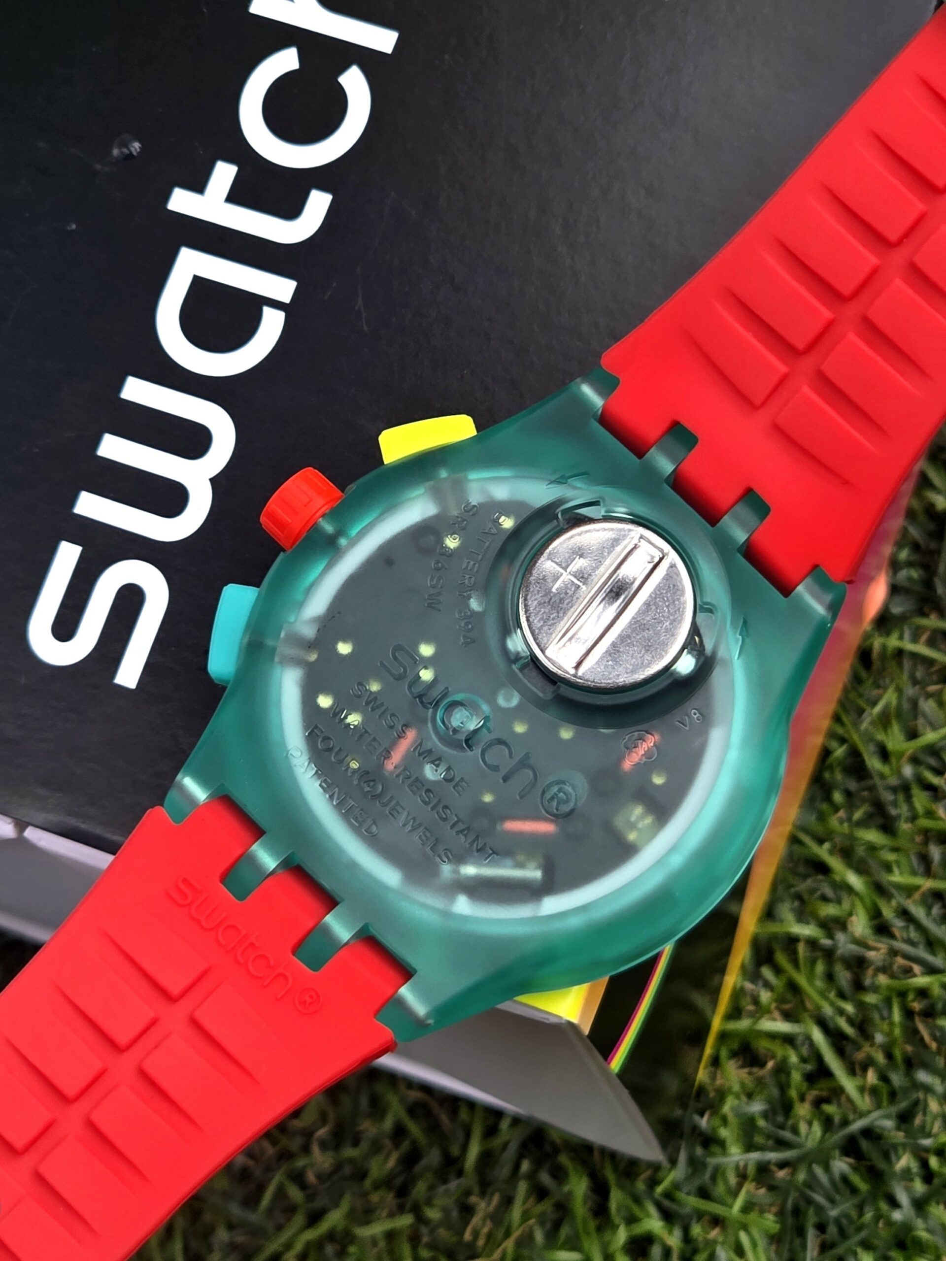 SWATCH NEON EMERALD CHRONO (SUSG409) | Atumano